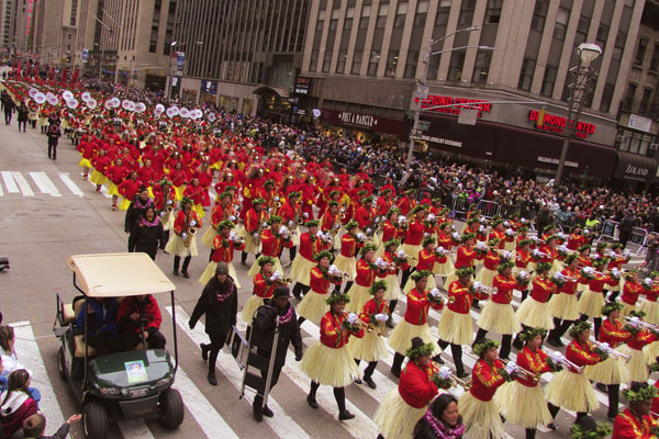 Fueled on by spectators, all-state group marches in chilly N.Y. parade ...